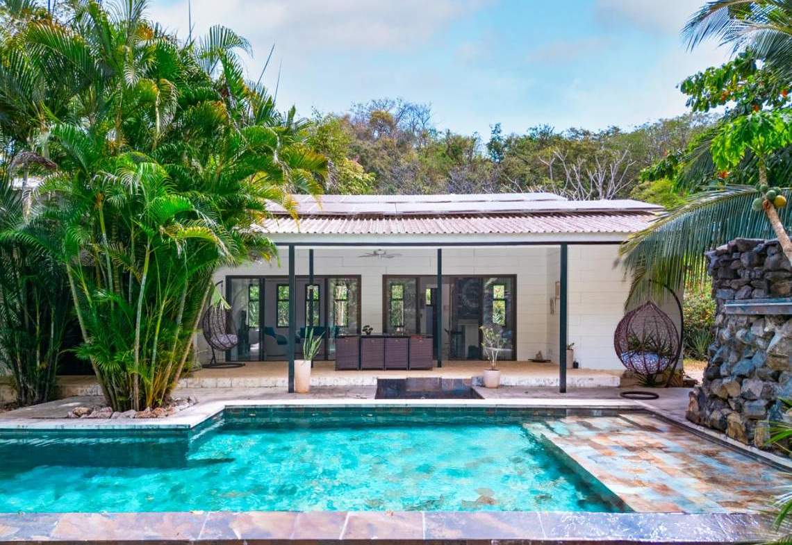 Nature Retreat with Two Homes Near to Tamarindo - summercoastrealty.com