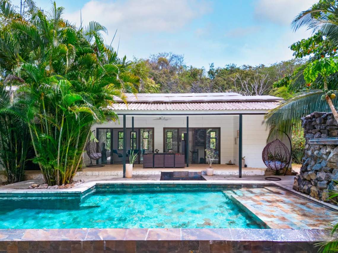 Nature Retreat with Two Homes Near to Tamarindo - summercoastrealty.com